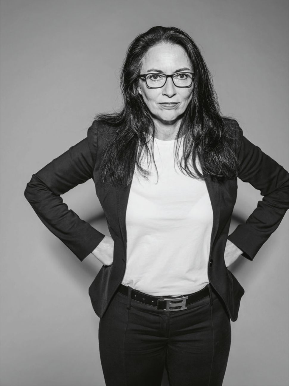 Die DGB-Chefin Yasmin Fahimi im Interview ohne Worte - SZ Magazin