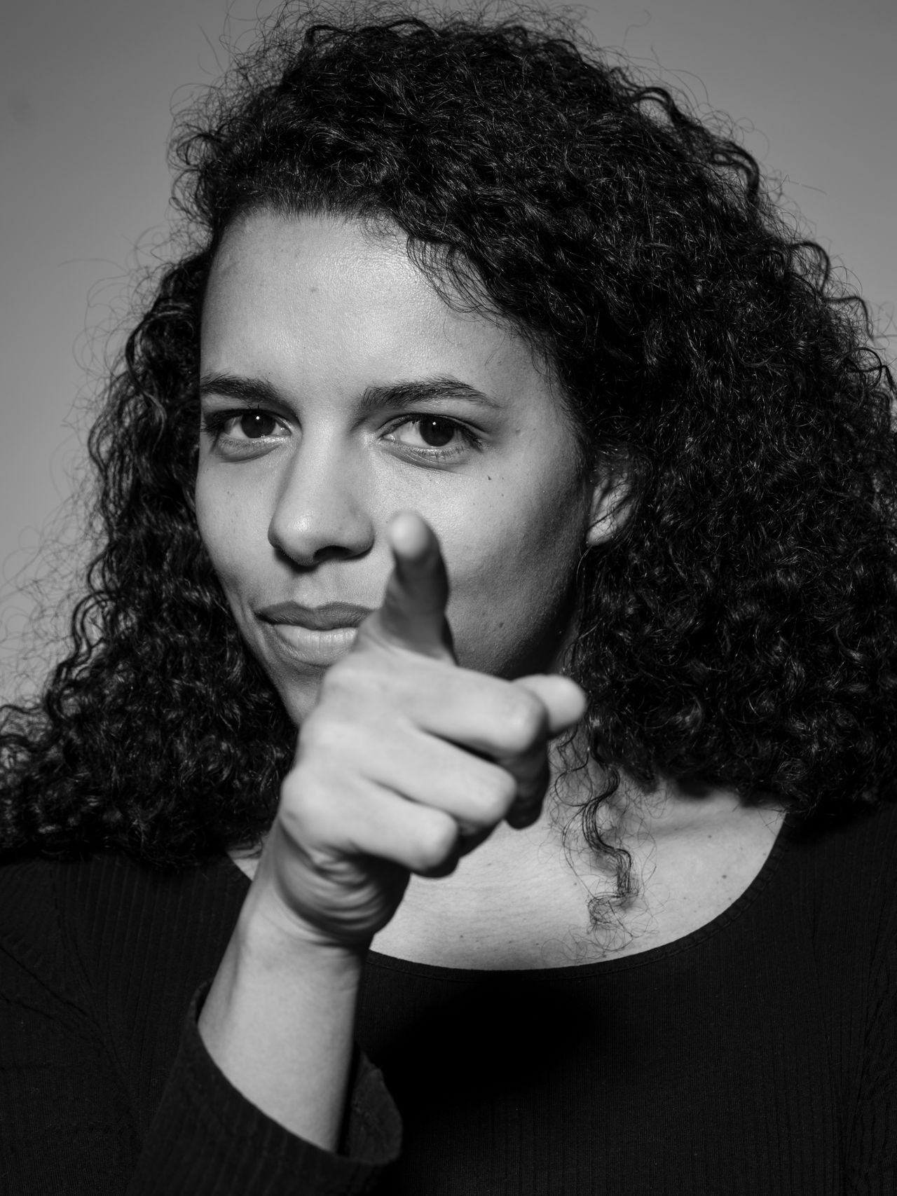 Alice Hasters: Die Autorin im Interview ohne Worte - SZ Magazin