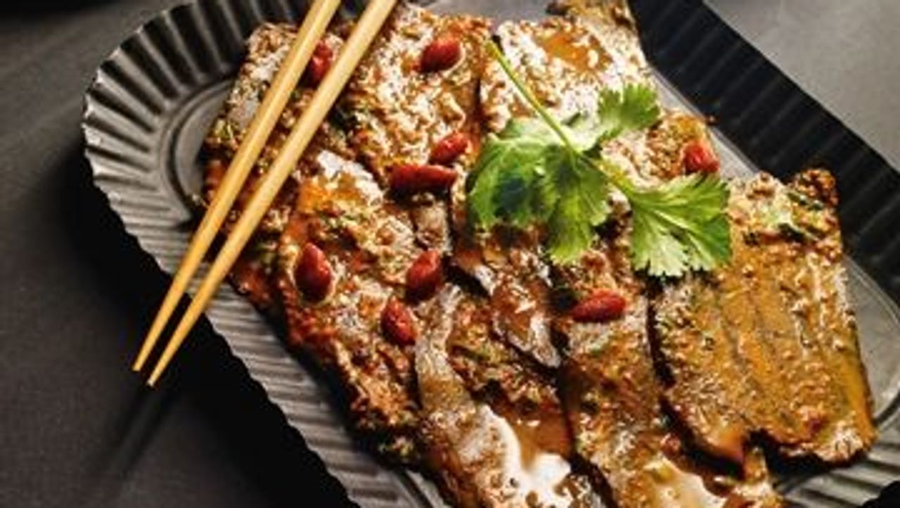 Rinderbacke mit Orangen-Koriander-Dressing - Rezept - SZ Magazin