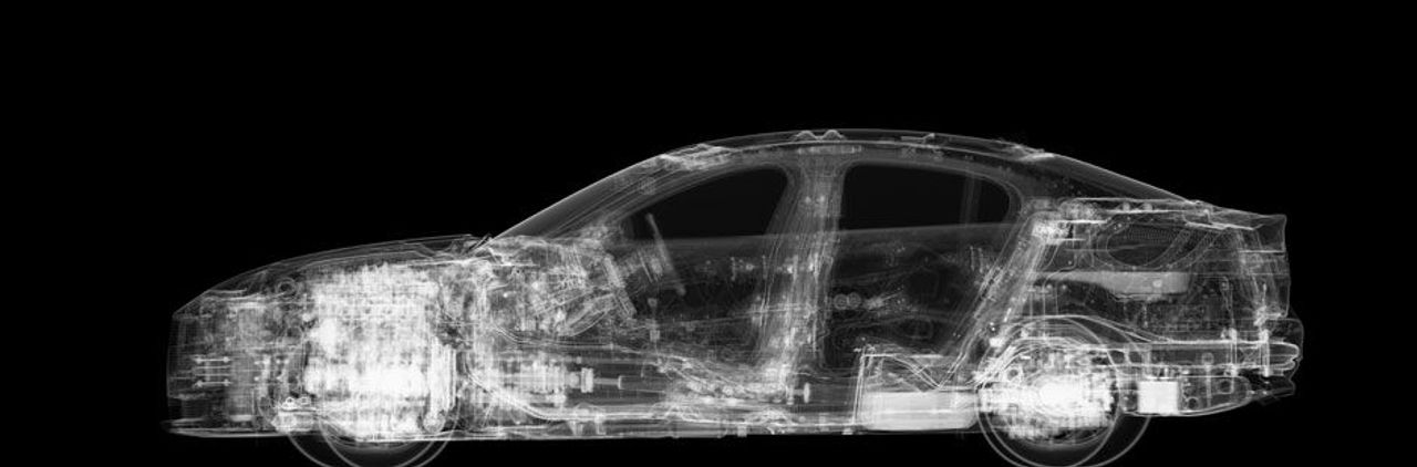 Röntgenbilder von schnellen Autos - SZ Magazin