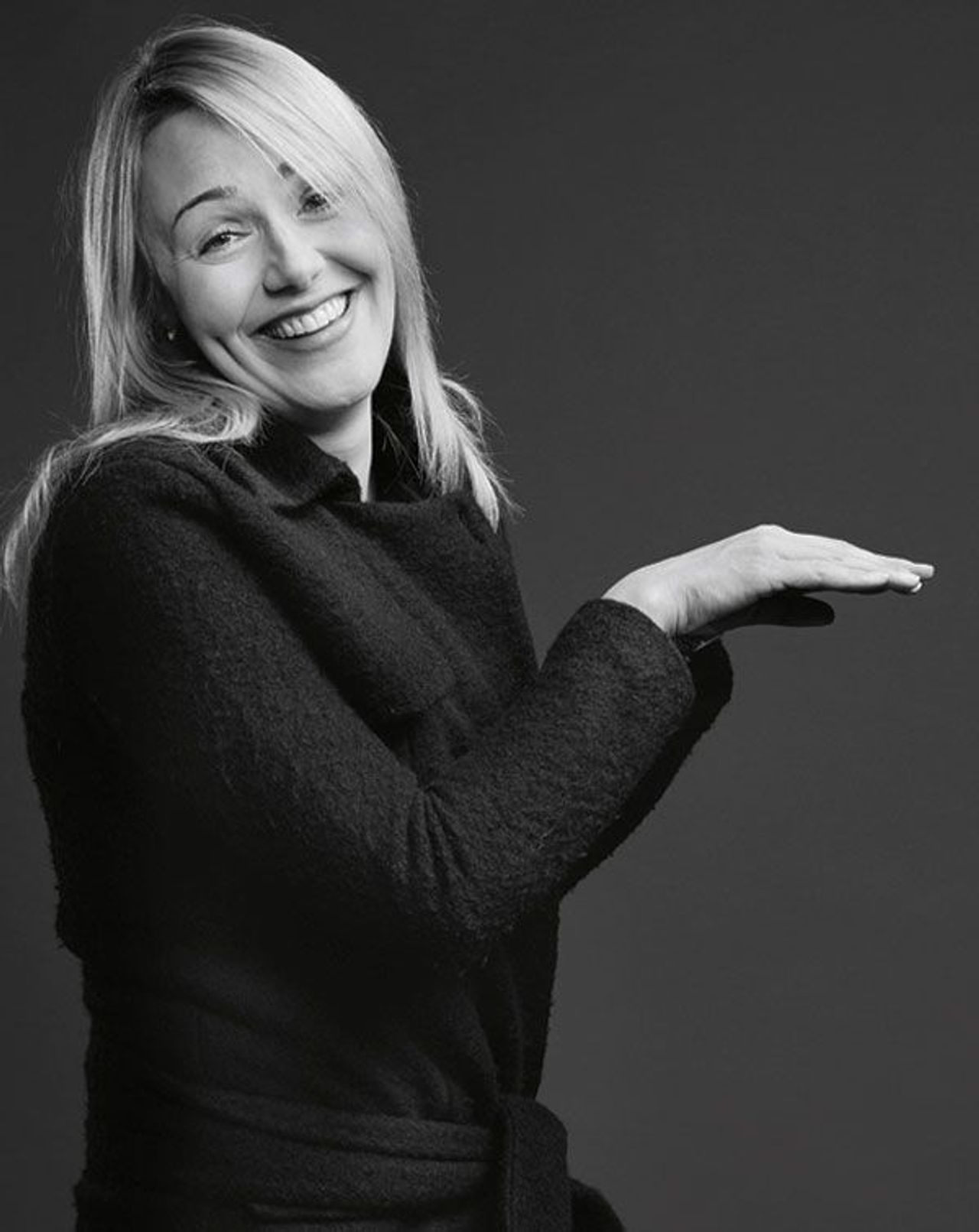 Die Schauspielerin Alwara Höfels im Interview ohne Worte - SZ Magazin