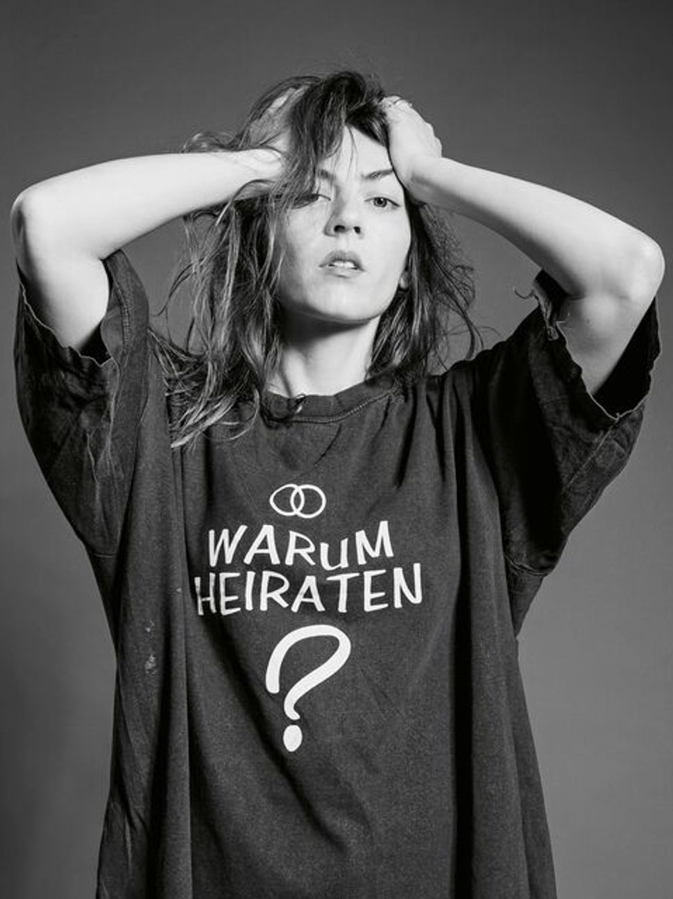 Die Rapperin Haiyti im Interview ohne Worte - SZ Magazin