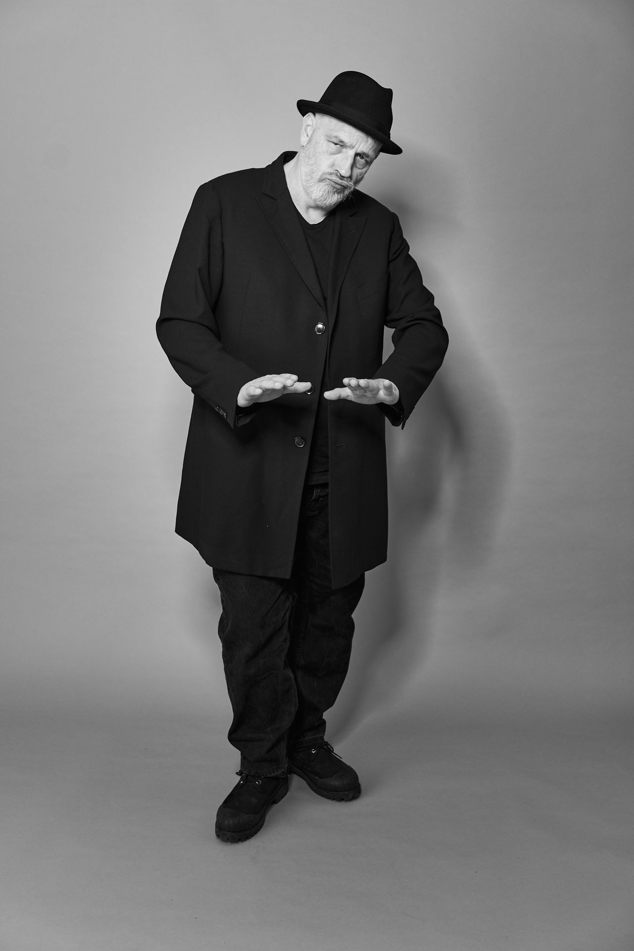 Thorsten Sträter im Interview ohne Worte - SZ Magazin