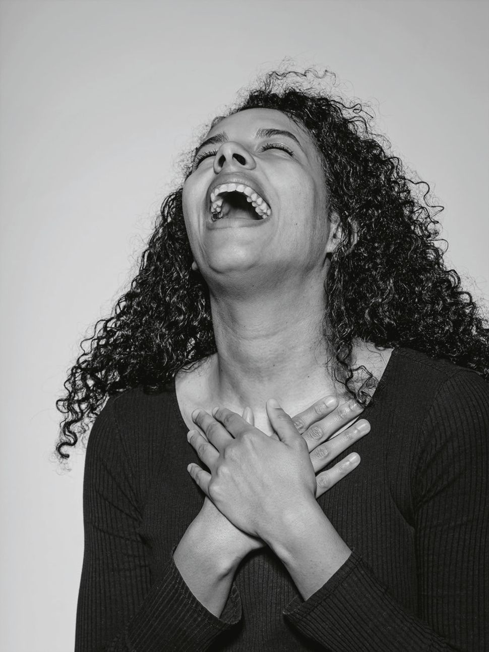 Alice Hasters: Die Autorin im Interview ohne Worte - SZ Magazin