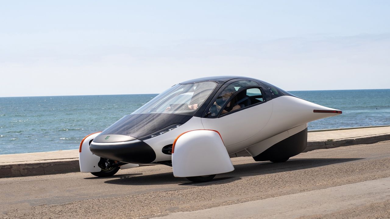 Eine Probefahrt im Solarauto Aptera Sol - SZ Magazin